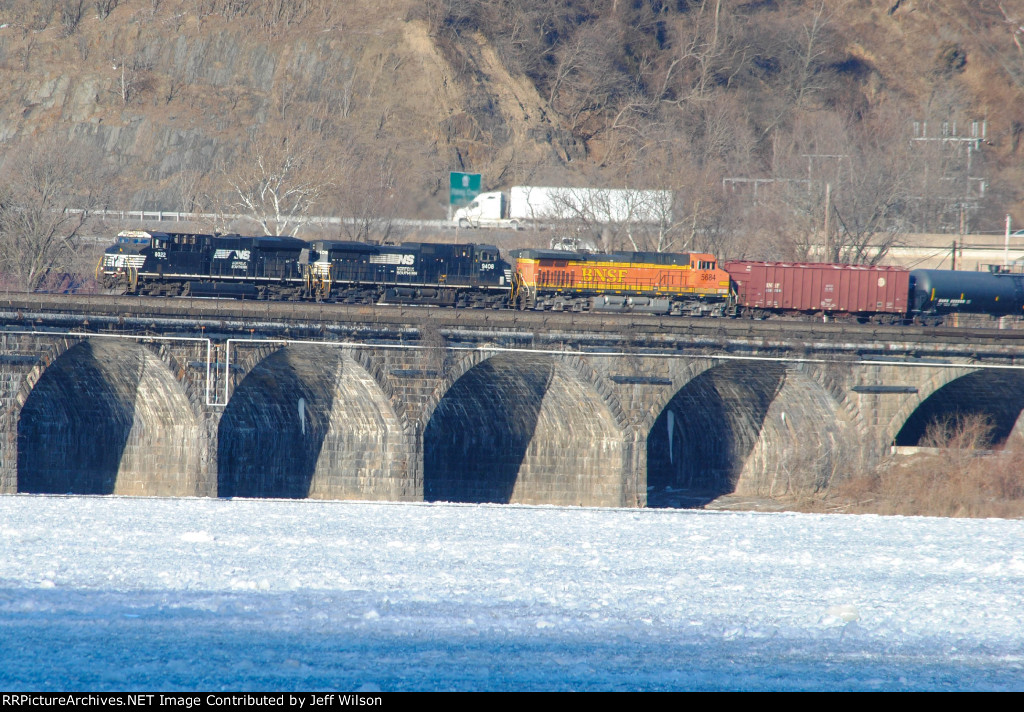 Westbound empty oil train